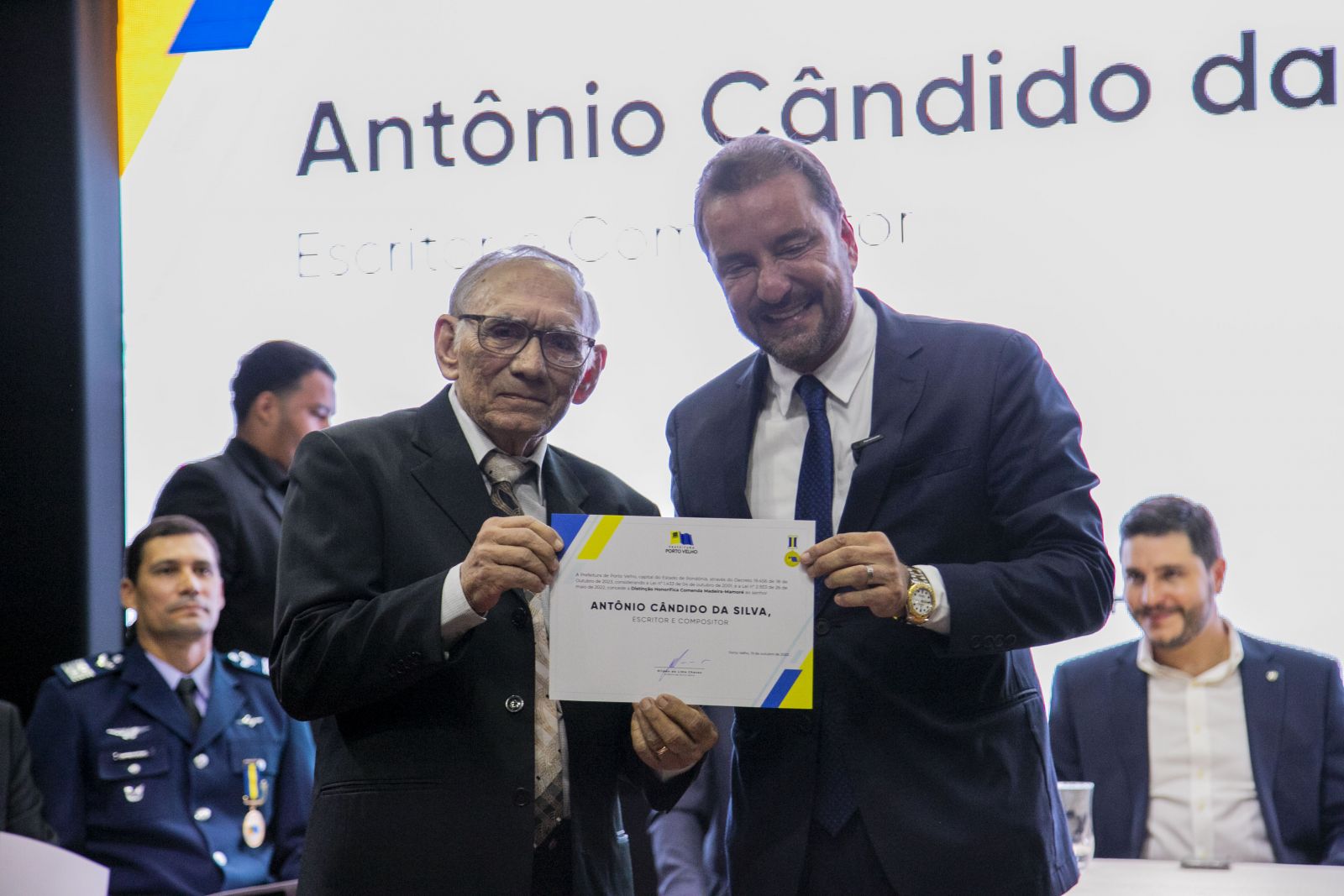 Personalidades são homenageadas com Comenda Madeira-Mamoré